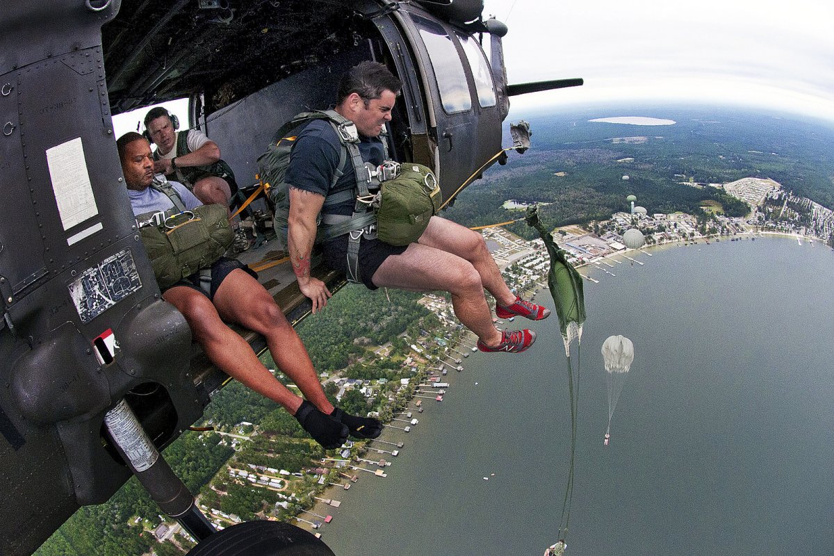 Gallery of U.S. Paratroopers in action | SOFREP