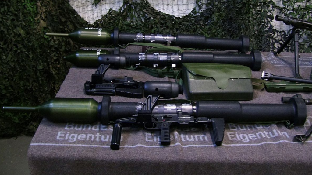 Ukrainian Defense Industry Ramps Up with German Panzerfaust-3 ...