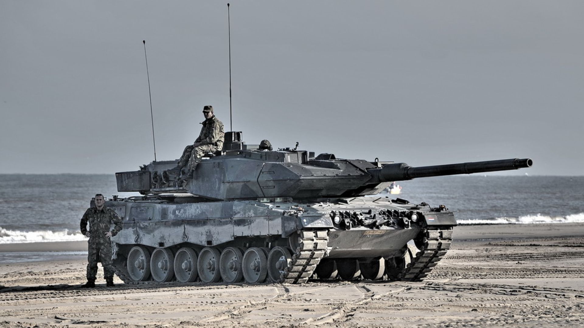 Dutch Leopard 2 MBT