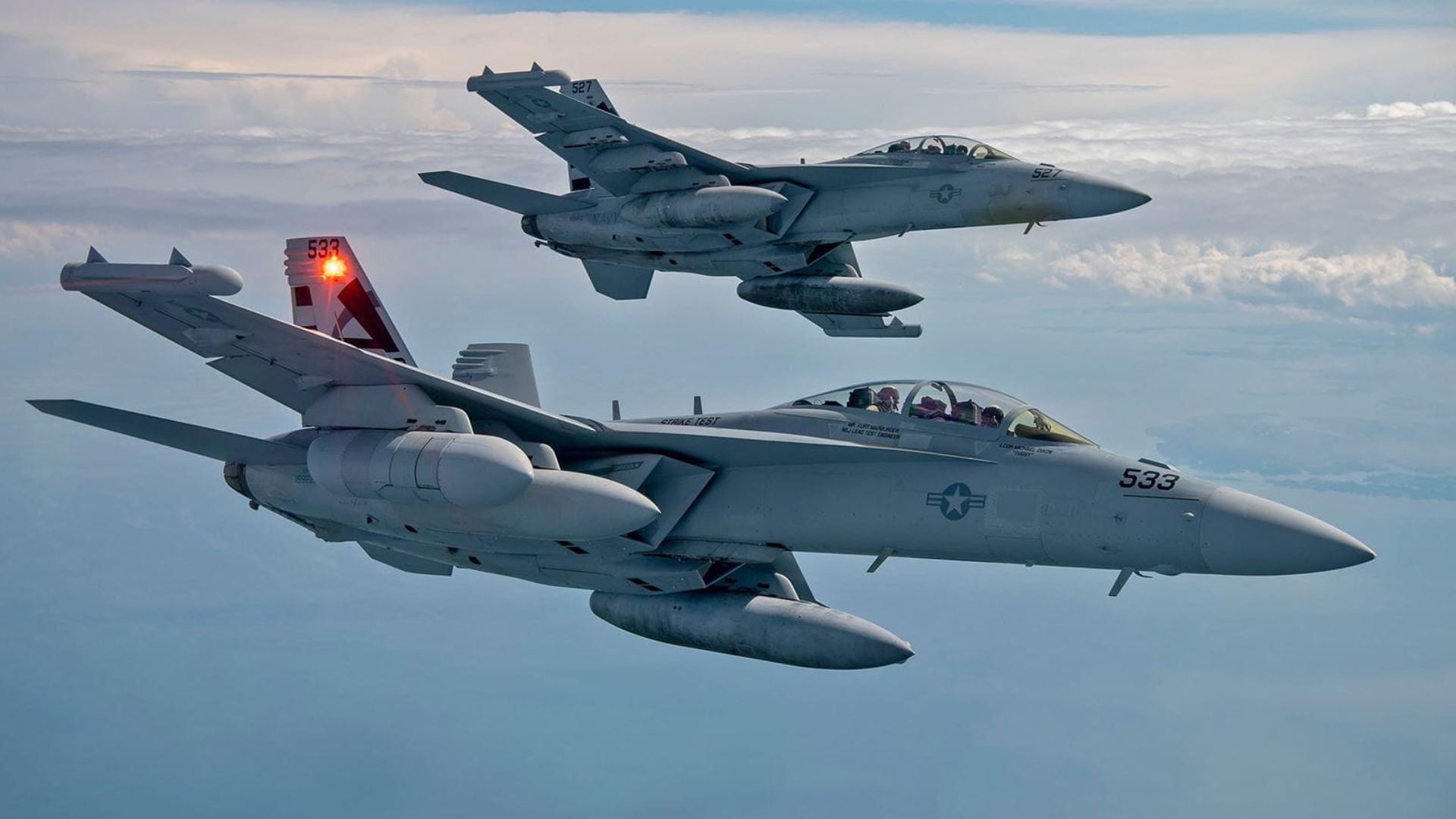 US Navy Bolsters Defense with Latest Raytheon, Lockheed Contracts | SOFREP